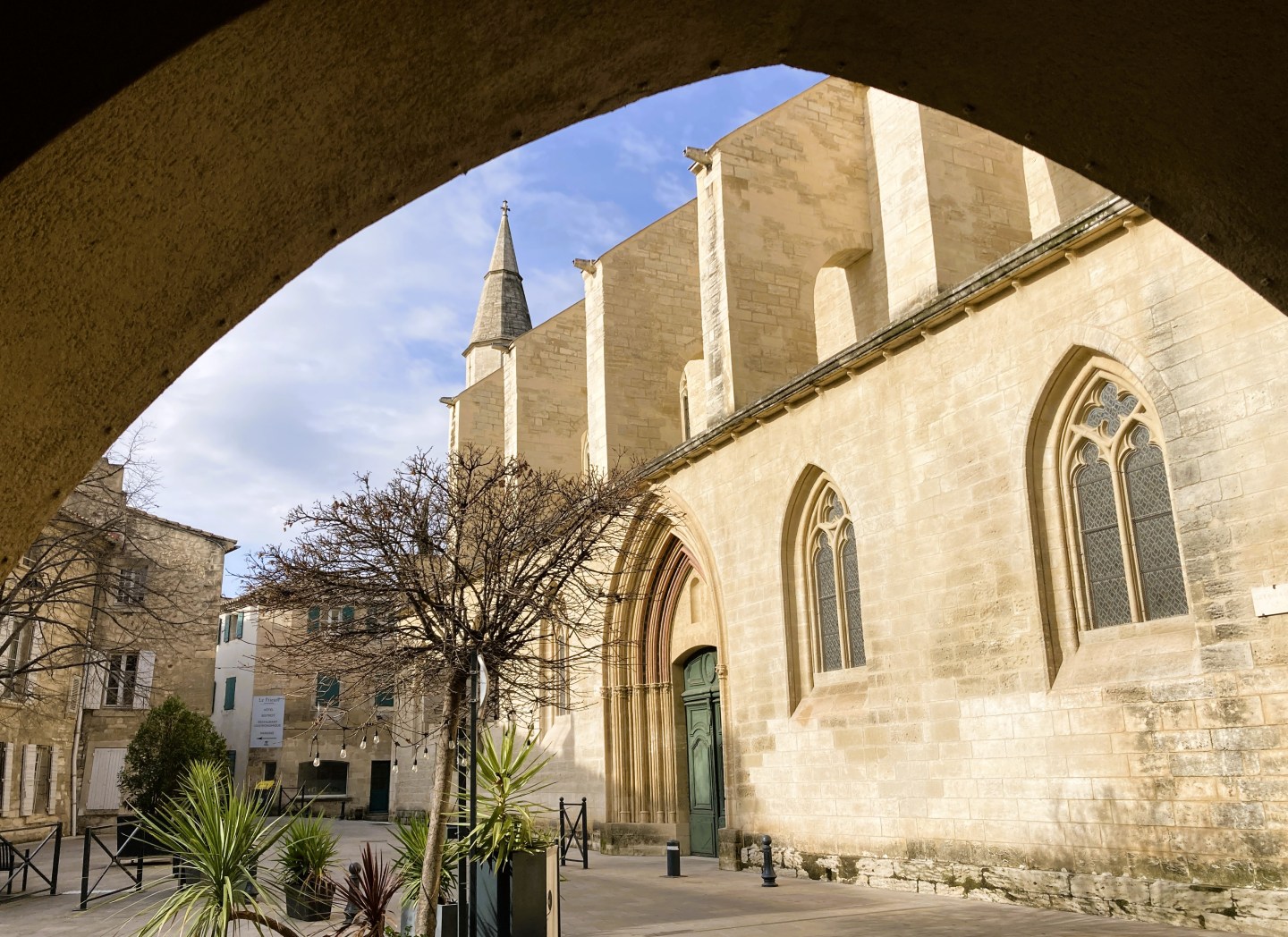 A New Year Amble Near Saint-Rémy: Villeneuve-les-Avignon – Gayle Smith ...